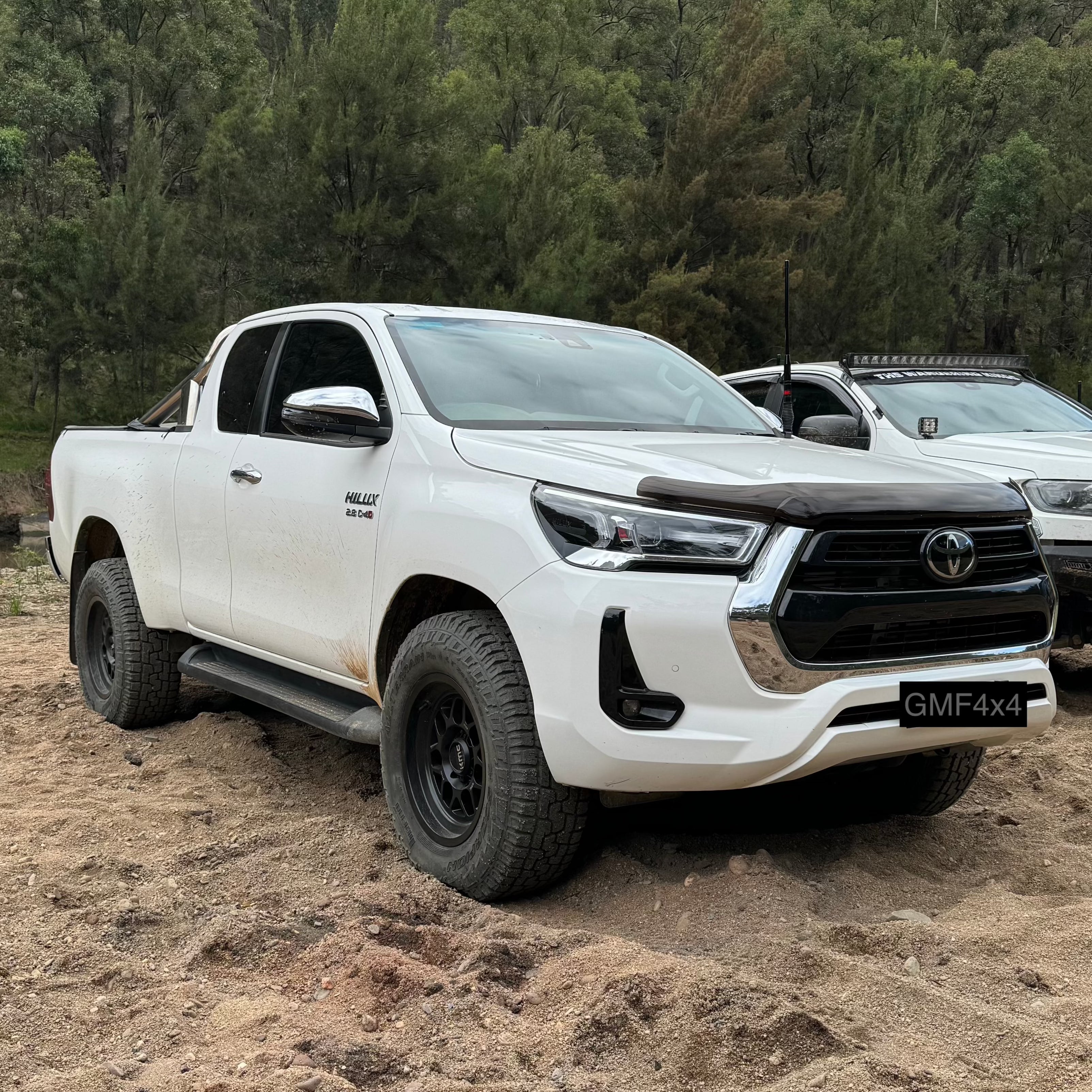 Toyota Hilux N80 2015+ Bonnet Aerial UHF Antenna Bracket BB-003 – GMF4x4